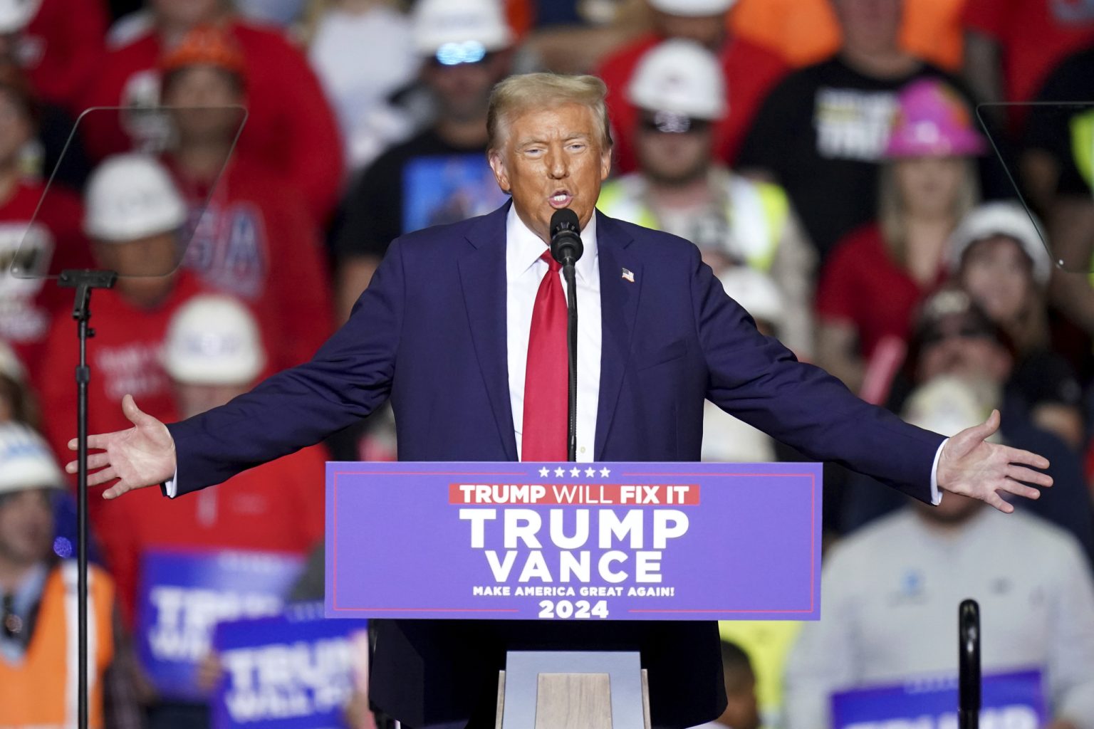 Donald Trump Height and Weight: All You Need to Know - The Caring Girl